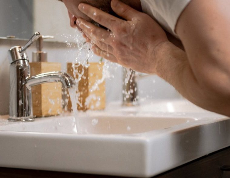 Cleansers 101: everything you need to know - SkinBox Clinics